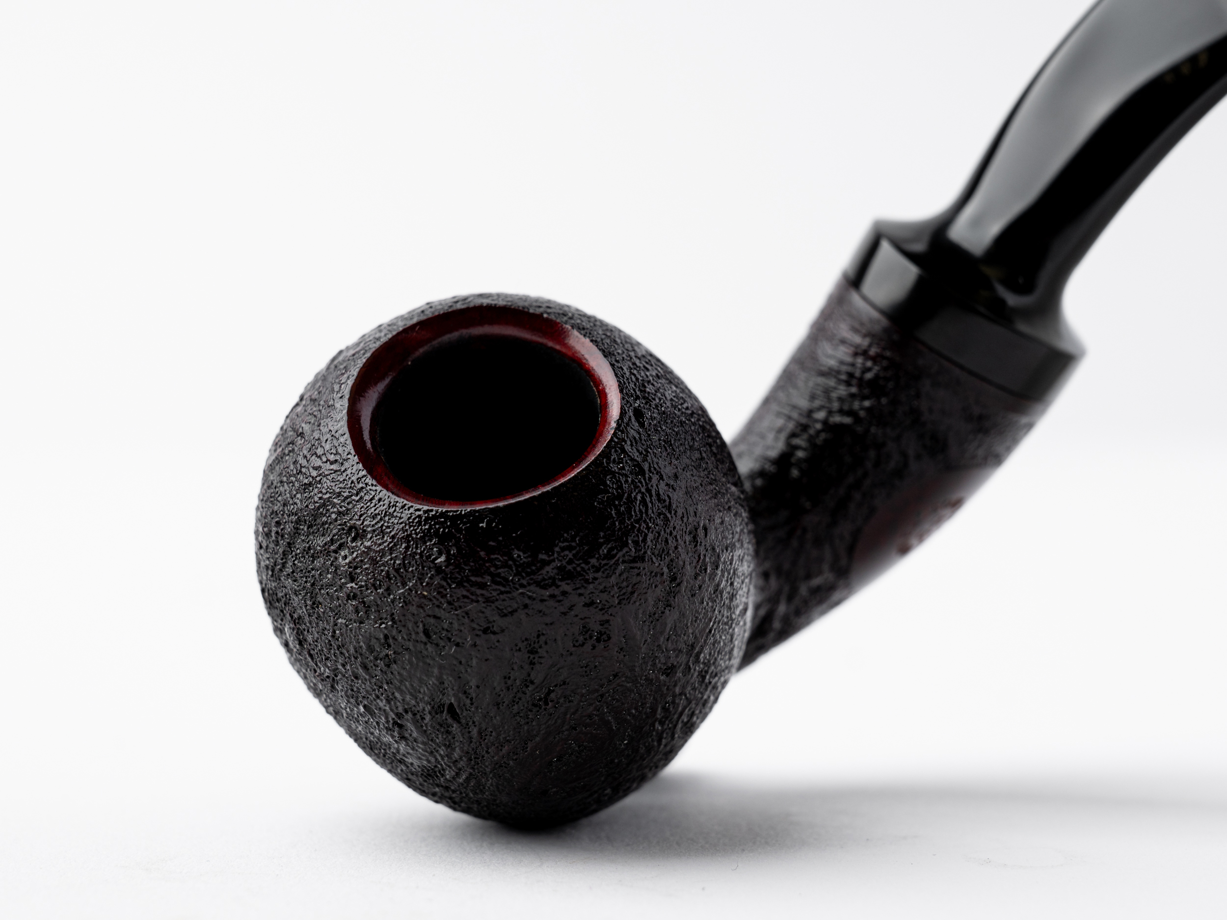 Robertson Pipes Sandblasted Bent Acorn - The Country Squire Tobacconist