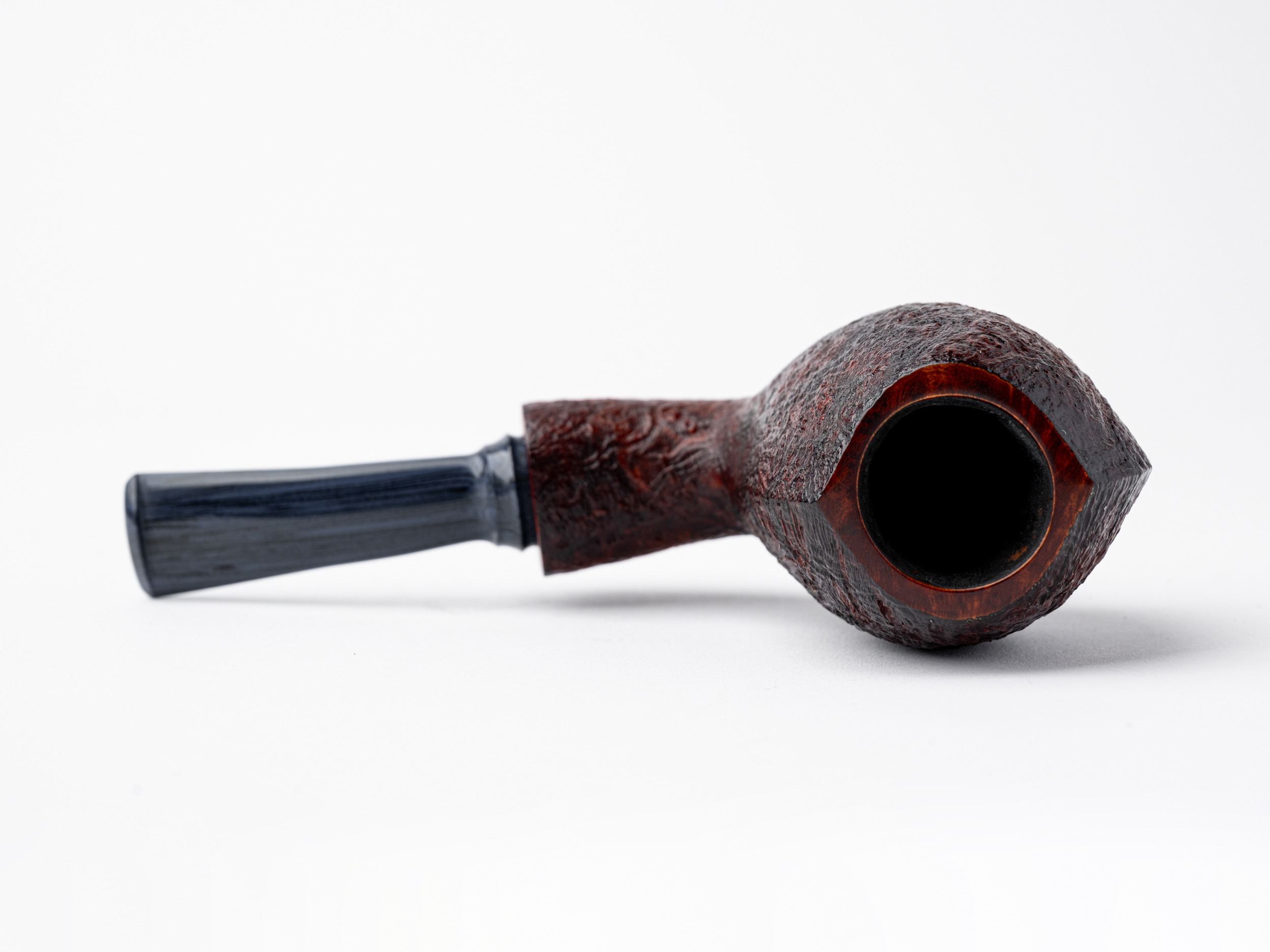Robertson Pipes Sandblasted Blowfish - The Country Squire Tobacconist
