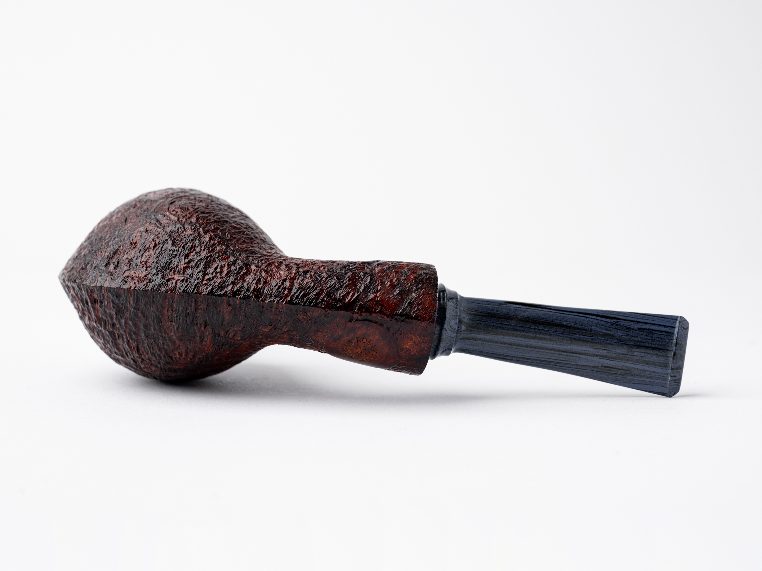 Robertson Pipes Sandblasted Blowfish - The Country Squire Tobacconist