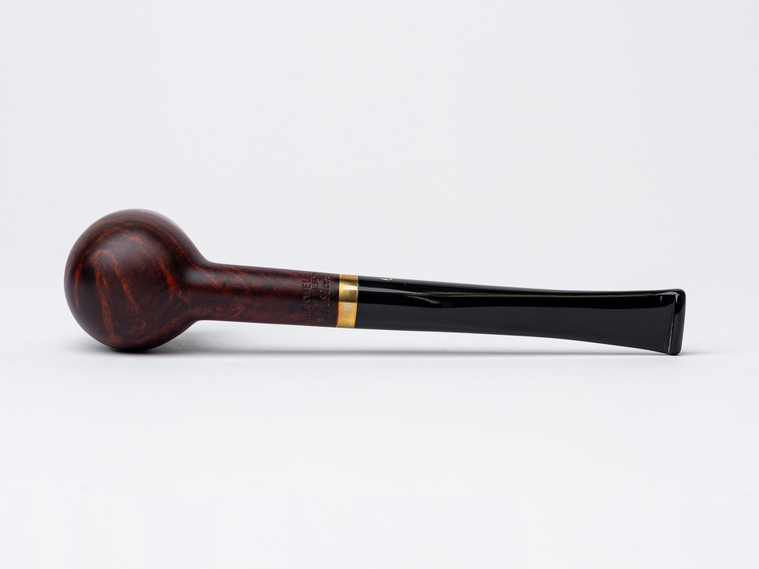 Stanwell de Luxe Smooth Billiard (107) Tobacco Pipe - The Country ...