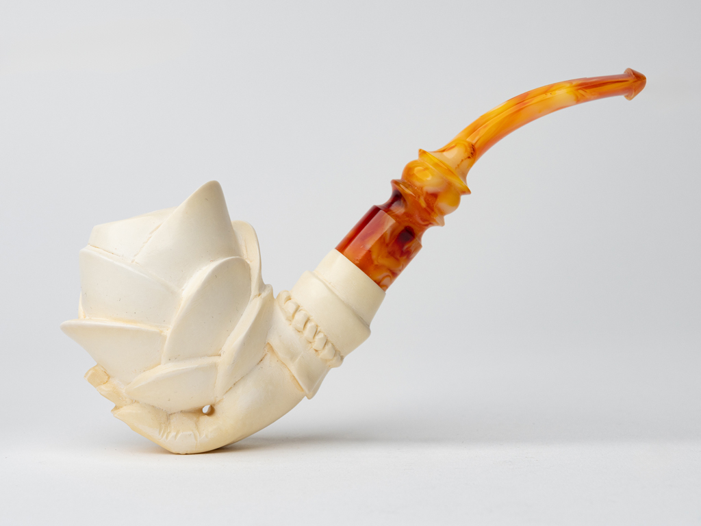 Servi-Meerschaum Carved Meerschaum Tobacco Pipe - The Country Squire Tobacconist