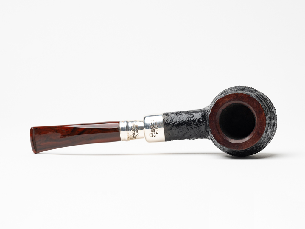 Peterson Newgrange Spigot Sandblasted (408) Tobacco Pipe - The Country ...